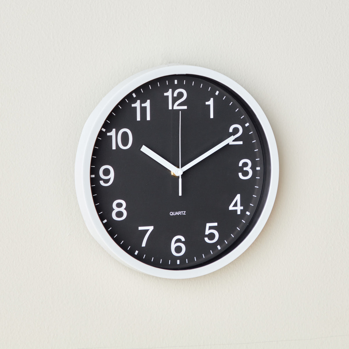 Yuba Wall Clock - 25 cm – HomesopSolutions